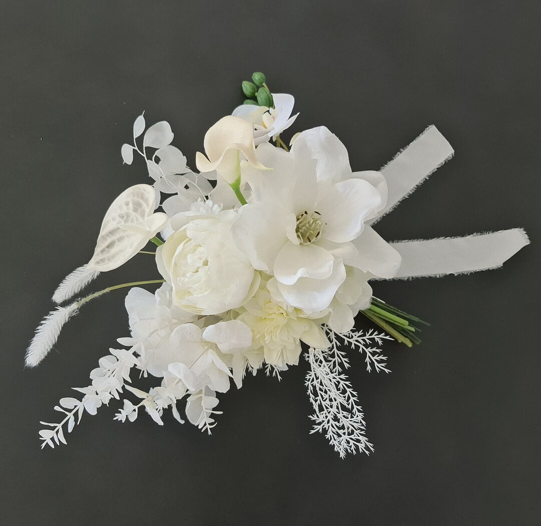 White Bridal Bouquet & Buttonhole – Elopement Set - Etsy