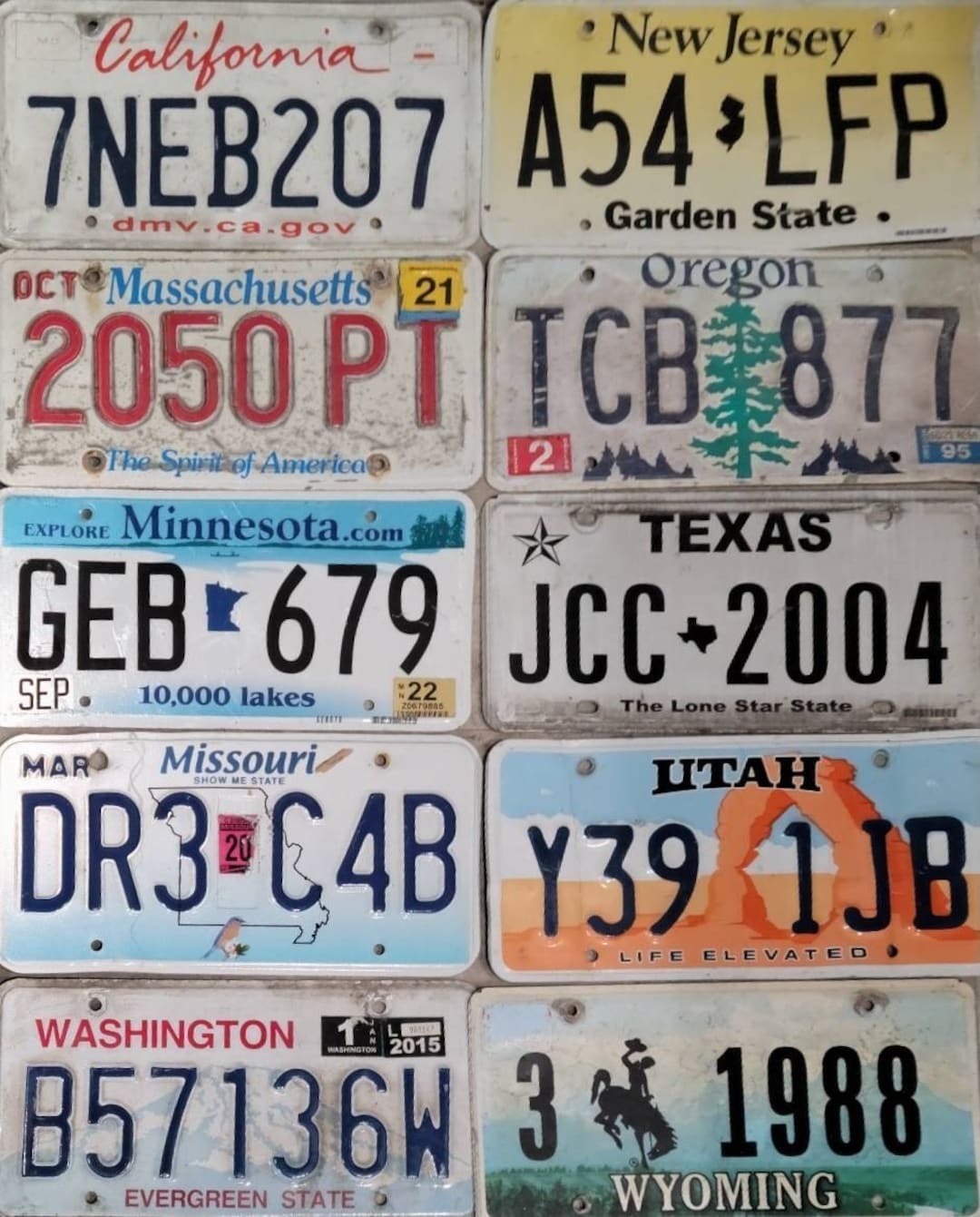 REALLY CRAPPY Set of 10 Authentic License Plates - Worn Out, Banged Up ...
