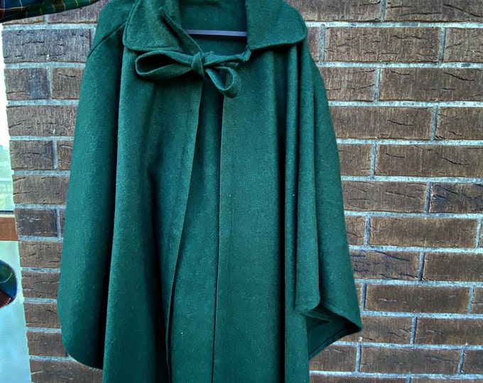 Green Fairytale Poncho, 100% Wool - Etsy
