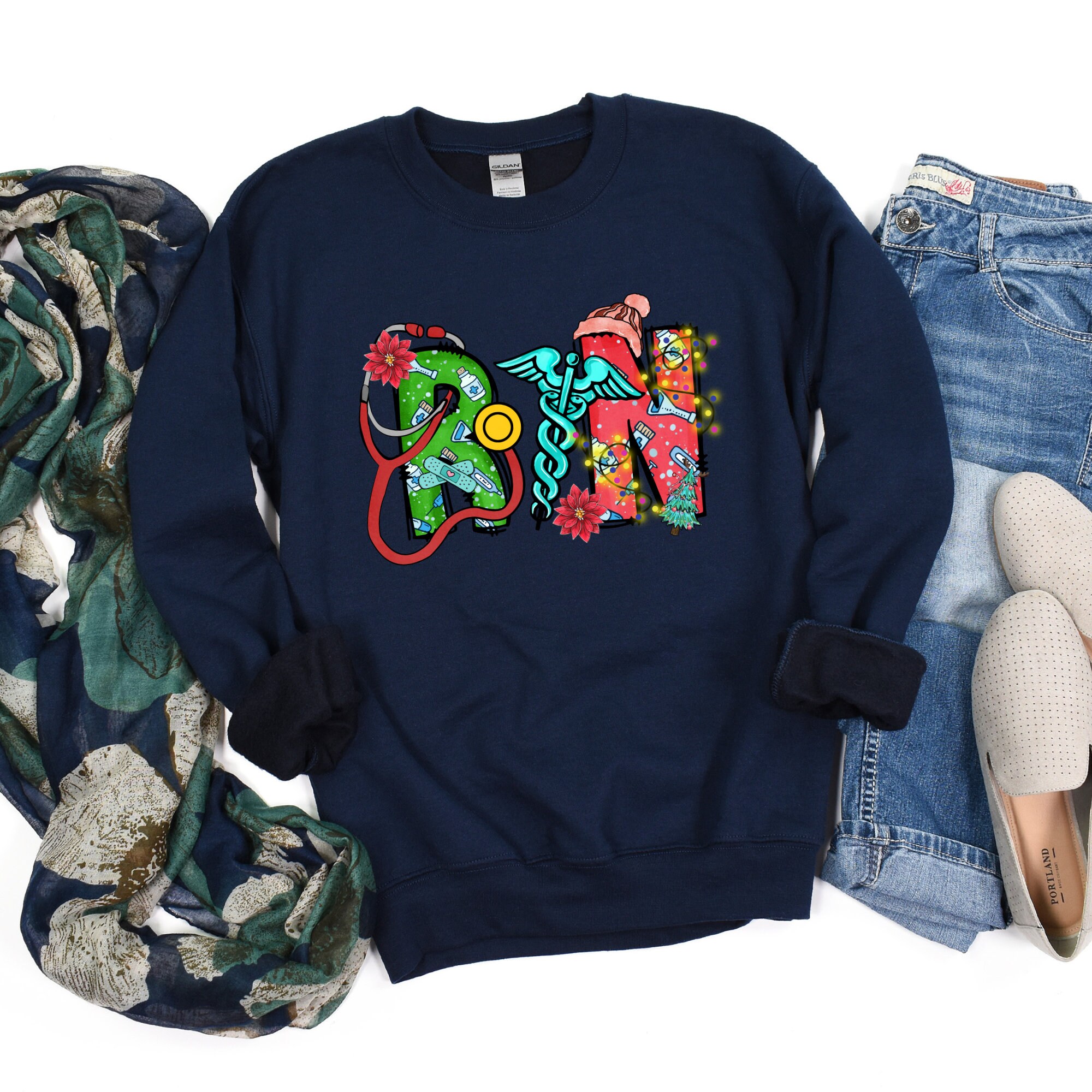 Registered Nurse Christmas Crewneck Sweatshirt, ER Nurse Gift ...