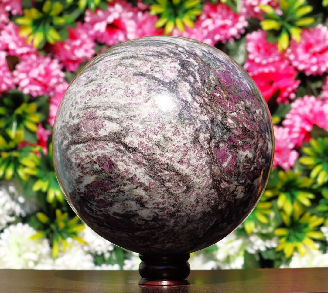 10 Ruby Corundum in Biotite Mineral Sample , Divination Ball ...