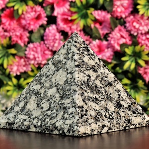 Diorite Chakra Pyramid 175MM Energy Healing & Aura Cleansing ...