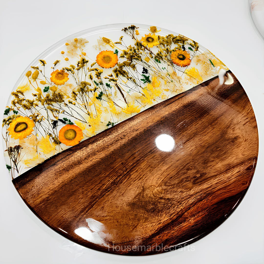 Round Clear Epoxy Coffee Table: Live Edge Wood Resin River Center Table ...