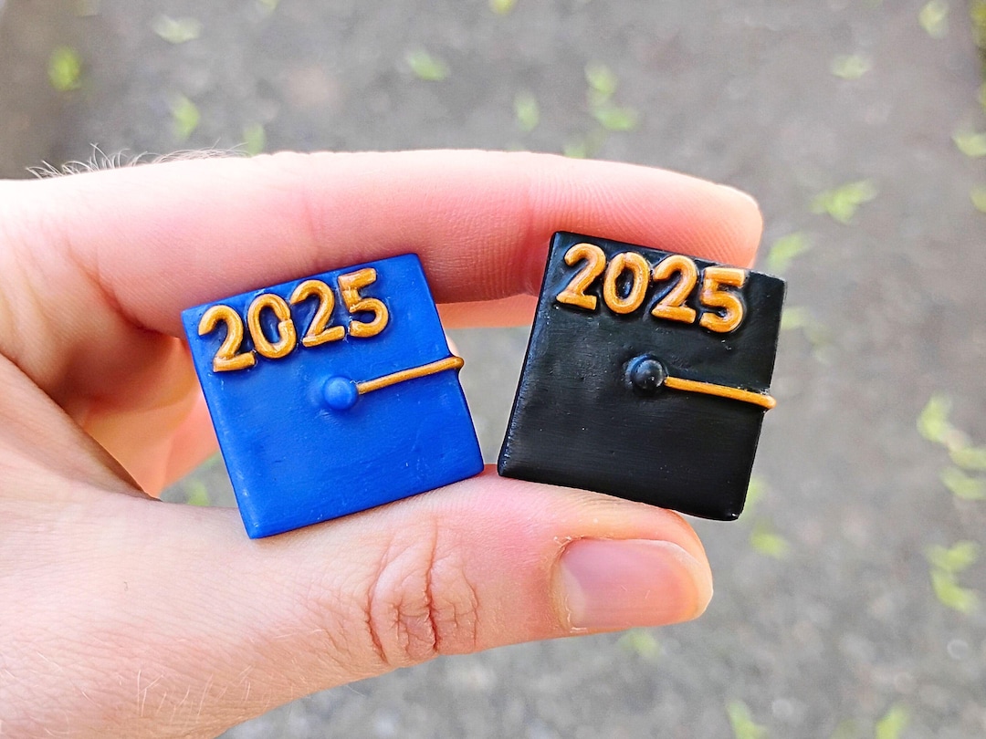 Graduation Hat 2025 Magnet | Polymer Clay Miniature, Class of 2025 Grad ...