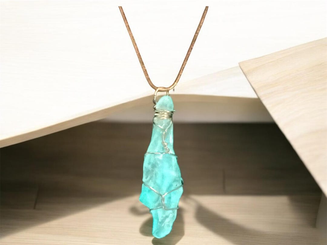 Glowing Aura Quartz Crystal Necklace, Glowing Crystal, Wire Wrapped ...