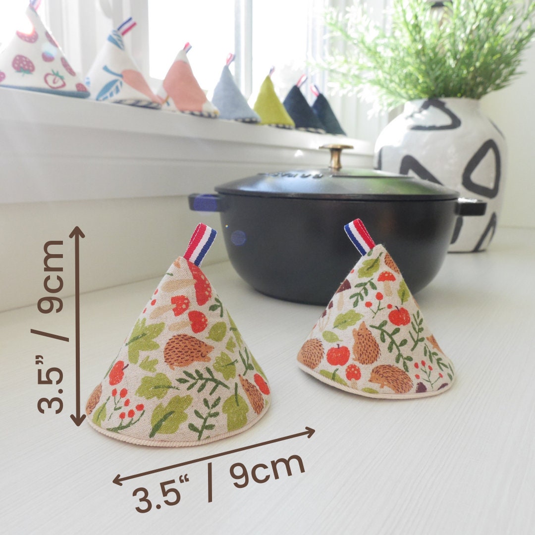 Made-to-order: Set of 2 Pot Holders Hedgehog Mushroom , Cast Iron Lid ...