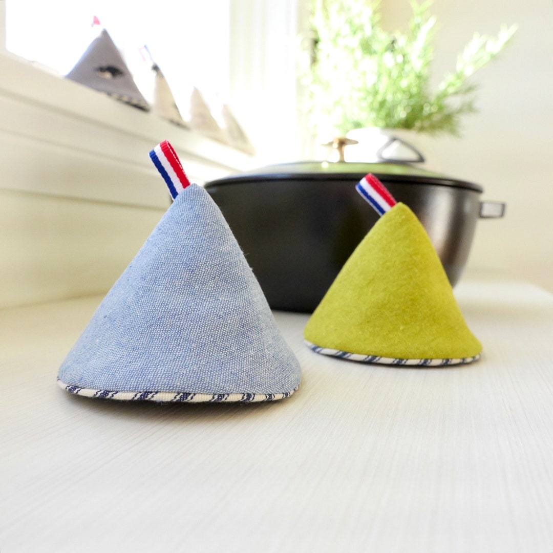 Made-to-order: Set of 2 Pot Holders, Cast Iron Lid Holder, Pot Handle ...