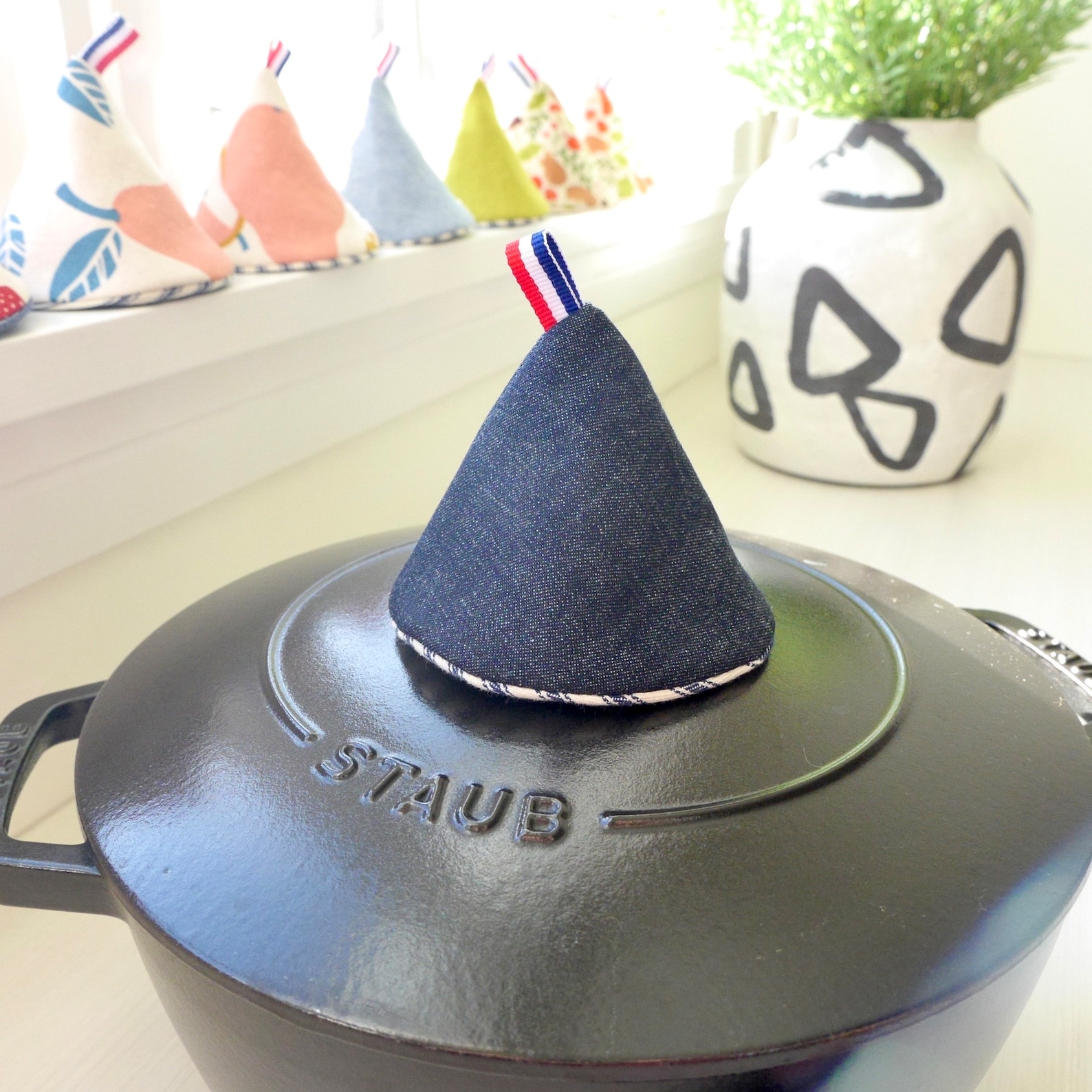 Set of 2 Denim Pot Holders | Heat Resistant Oven Mitts for STAUB Cast ...