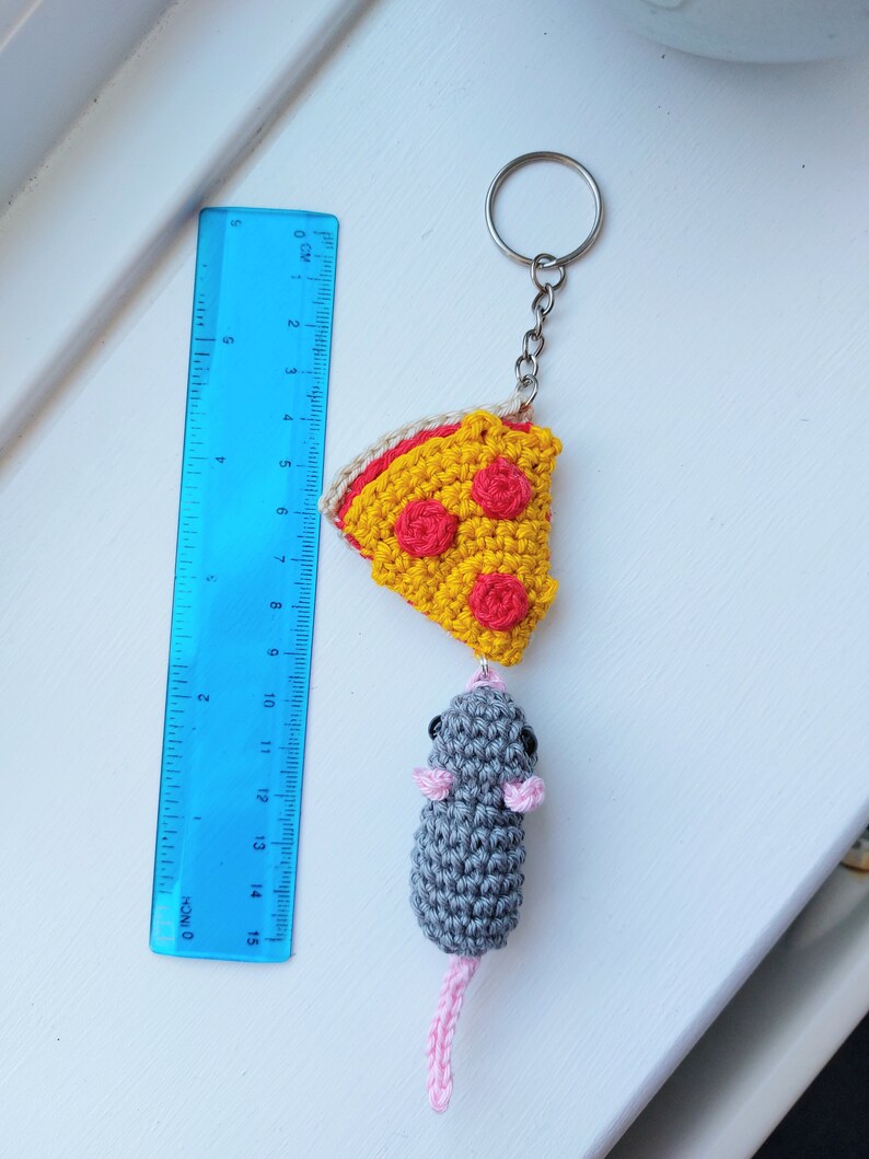 Crochet Pizza Rat Keyring - Etsy