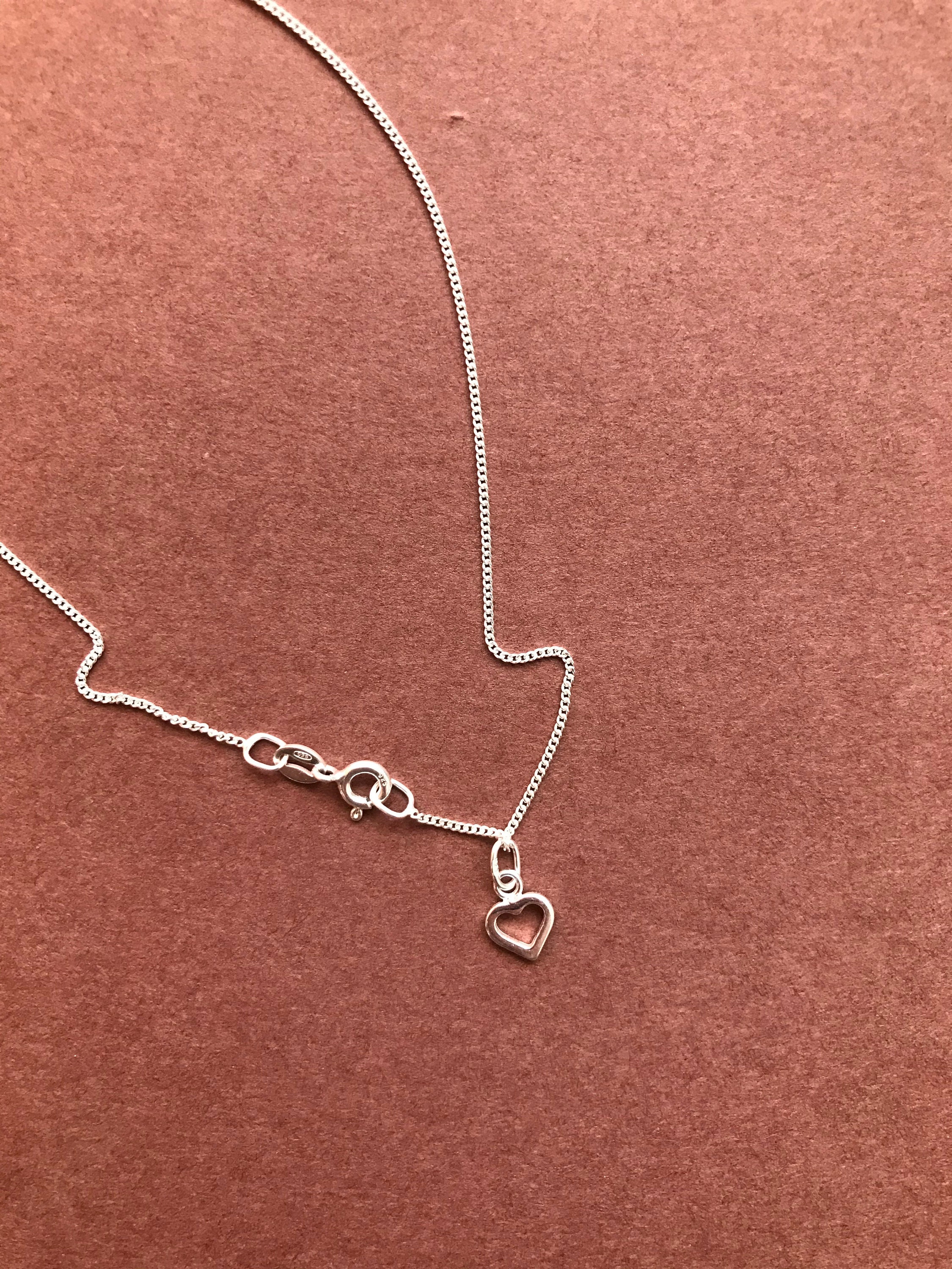 Sterling Silver Heart &18 Chain, hecho de 925 Sterling Silver, Reino ...