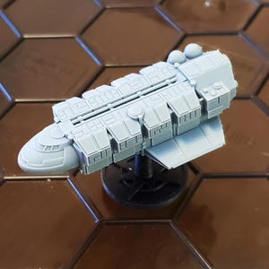 Oryx - Cargo Ship: Starship Miniature for Starfinder, A Billion Suns ...