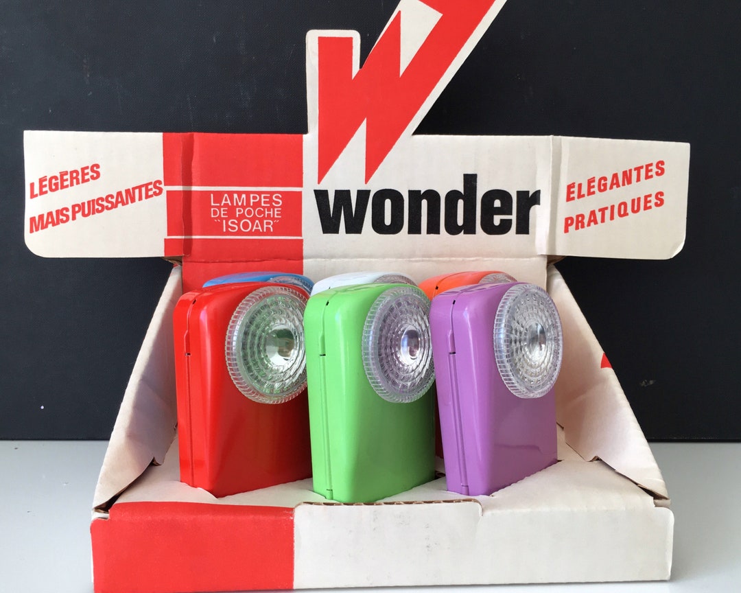 Display Vintage WONDER Flashlight, Army Military Flashlight, Lantern ...