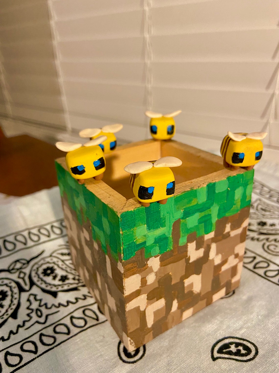 Abejas inspiradas en Minecraft - Etsy México