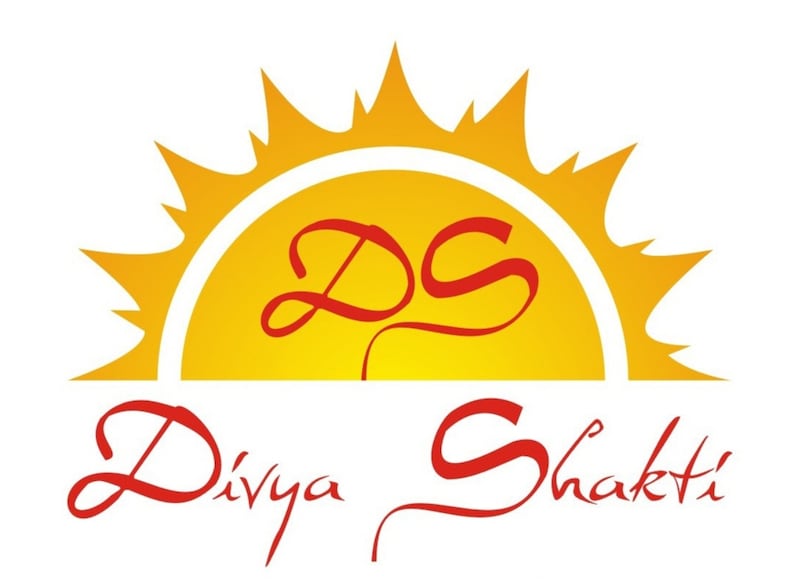 Divya Shakti Triangle Red Coral Moonga Gemstone Panchadhatu Alloy ...