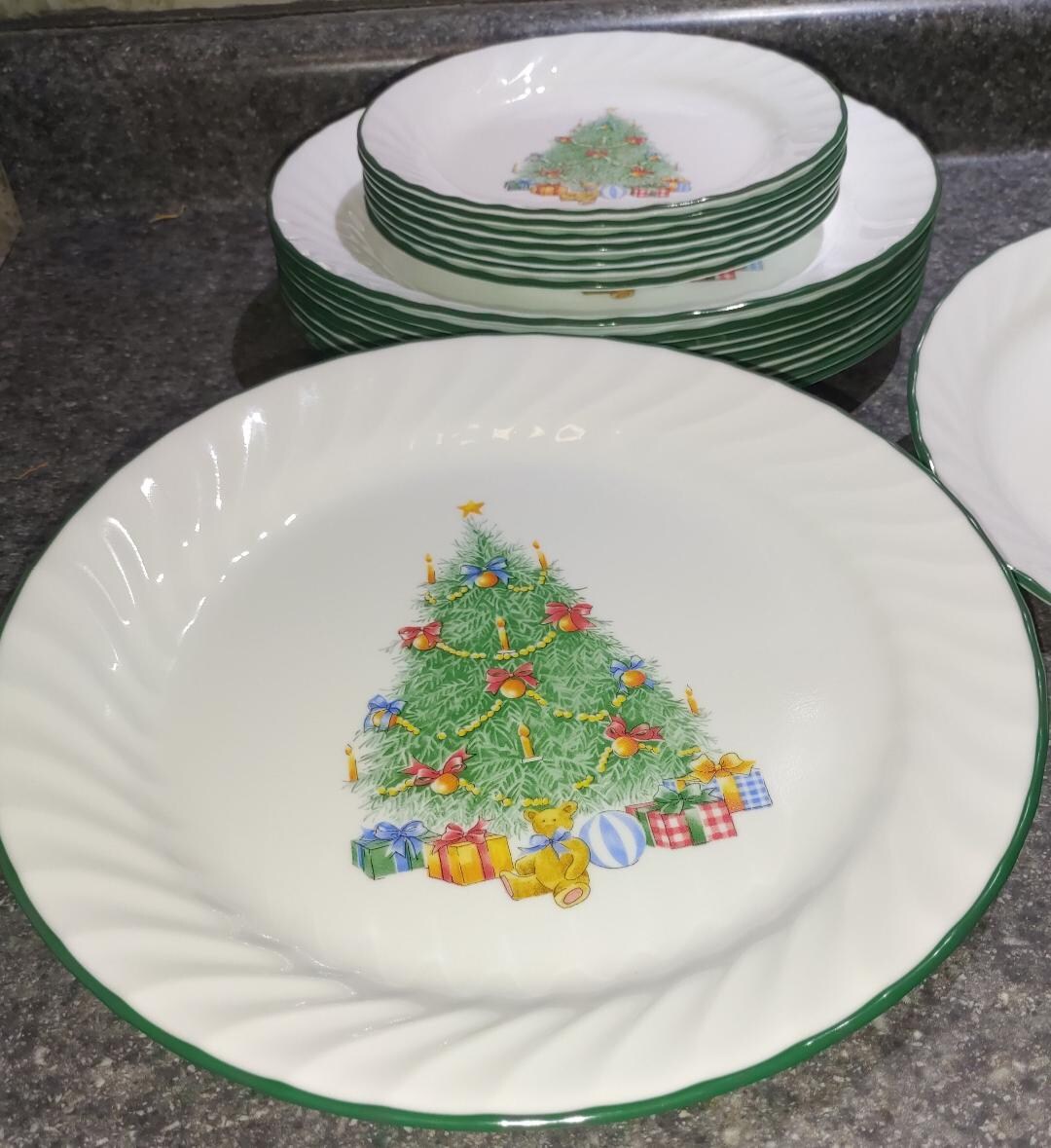 Corelle Holiday Magic 17-piece Dinner and Salad Plate Set - Etsy