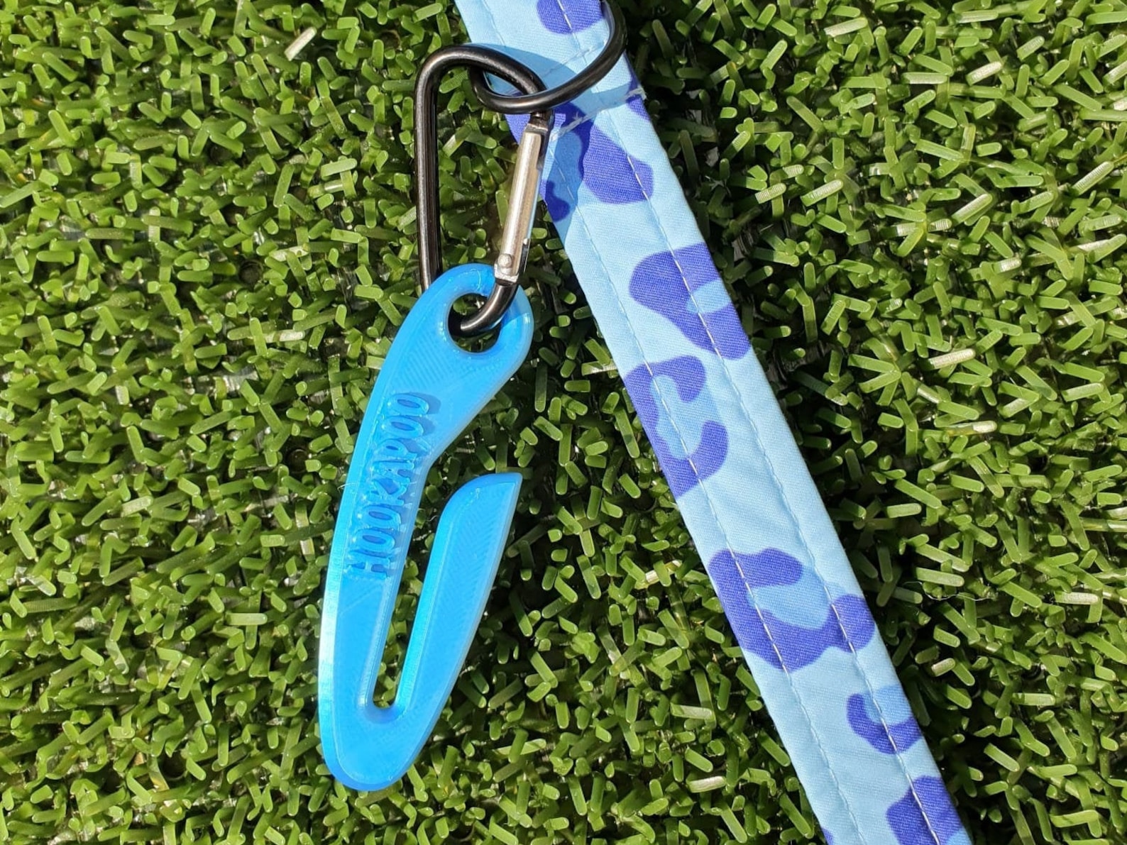 Hookapoo Dog Poop Bag Carrier Dog Poo Holder Clip on Hands | Etsy