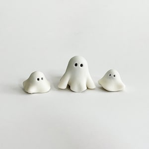 Edible Halloween Ghost Fondant Figurine for Cake & Cupcake Topper ...