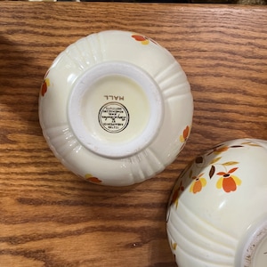 Vintage Collectible Halls Superior Quality Kitchenware 2 Nesting Mixing ...