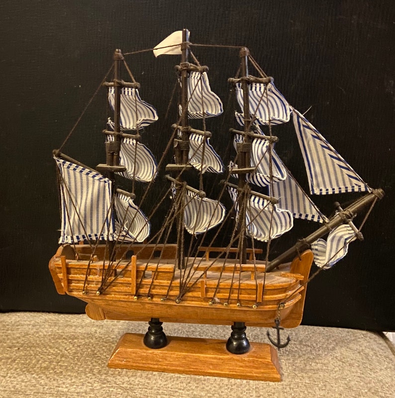 Vintage Wooden HMS Bounty Model Ship With Sails and Rigging | Etsy