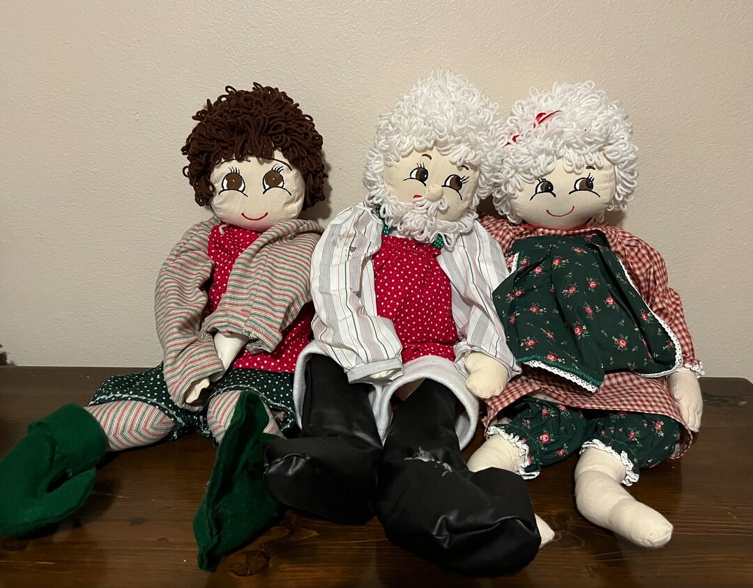 Hand Made Color Coordinated Santa, Mrs Claus and Elf - 28”-32” Tall - Etsy