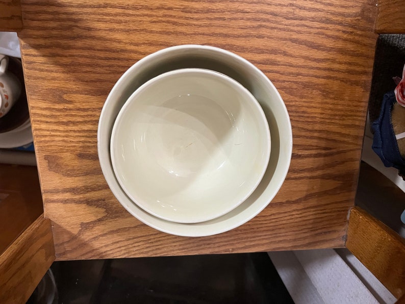 Vintage Collectible Halls Superior Quality Kitchenware 2 Nesting Mixing ...