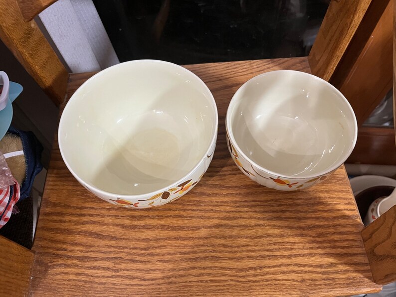 Vintage Collectible Halls Superior Quality Kitchenware 2 Nesting Mixing ...
