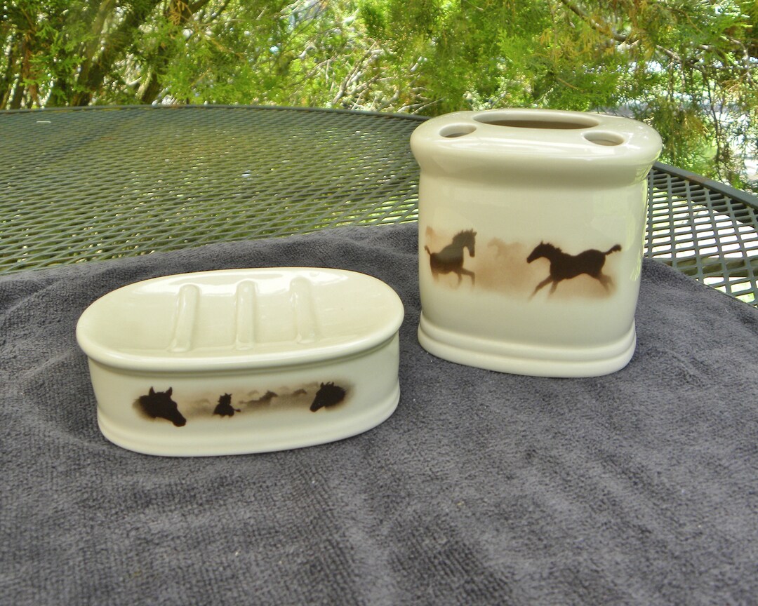 Vintage 2pc BIG SKY Carvers Wild Horse Ll thomas Norby Barn Country ...