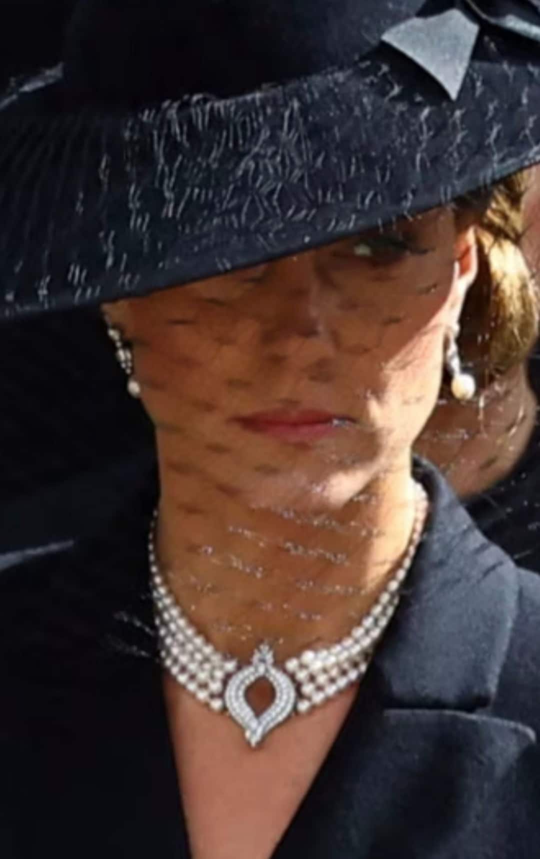 Kate Middleton Queen Elizabeth Pearl Diamond Necklace - Etsy