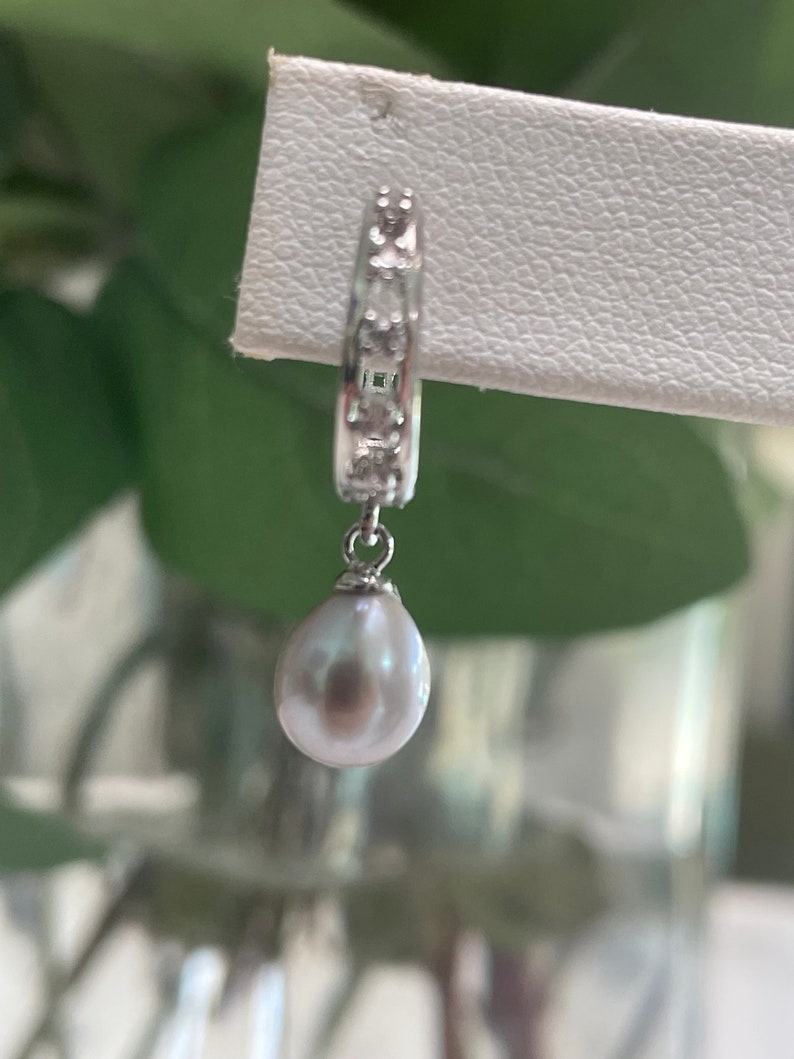 Kate Middleton Natural Pearl and Diamond Earrings in Gray Exceptional ...
