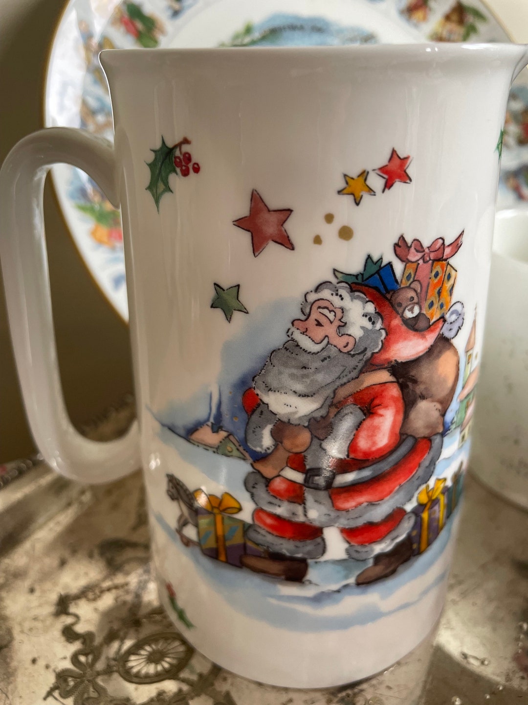 James Dean Pottery Peasmarsh Rye Fine Bone China Christmas Jug. Santa ...