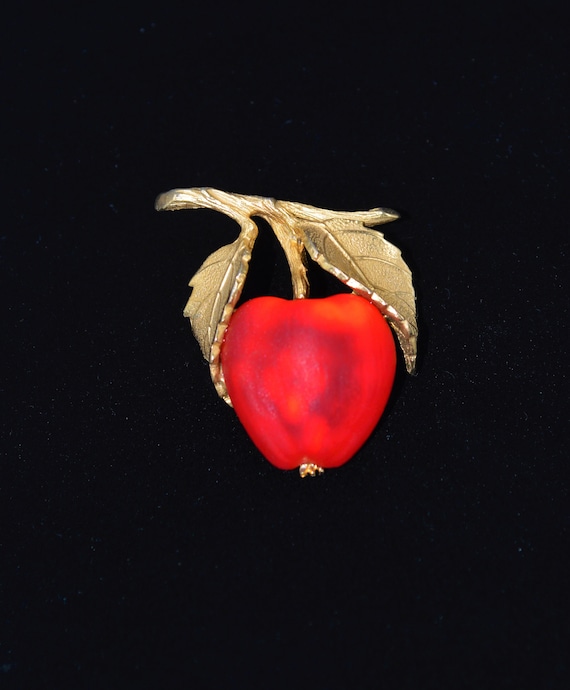 Vintage red apple brooch - Gem
