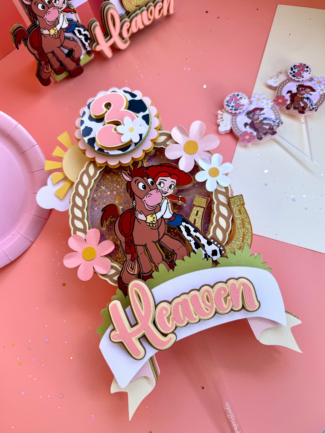 Topper de bolo inspirado em Jessie Toystory para decoração de bolo de ...