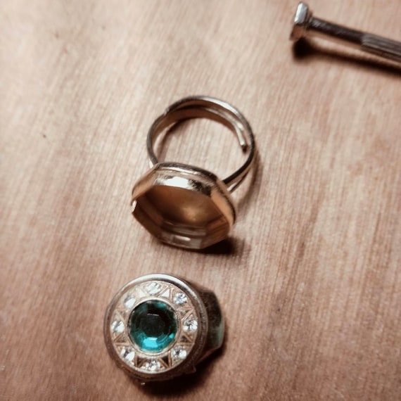 Ring Watch, Buler, Swiss Movement, flip lid - Gem