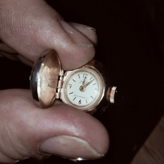 Ring Watch, Buler, Swiss Movement, flip lid - Gem