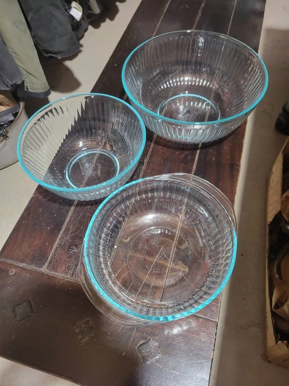 3 Vintage Pyrex Glass Bowls - Etsy
