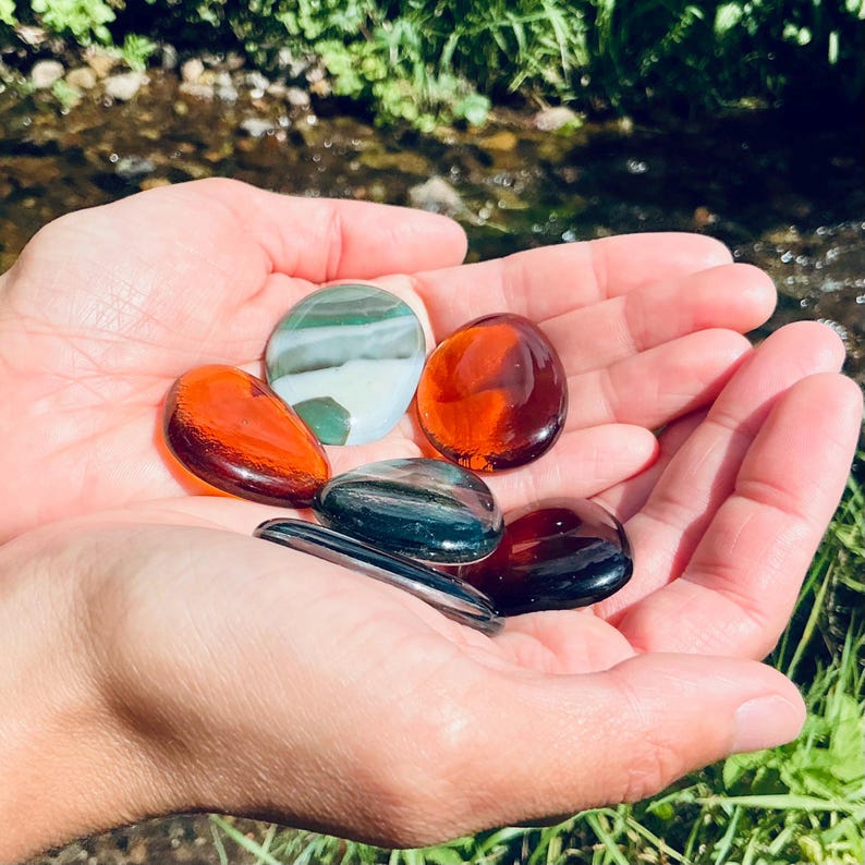 Pet Memorial Pocket Pebble. Handmade Glass Cremation Ashes Keepsake ...