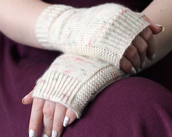 KNITTING PATTERN Fingerless Mittens Textured Worsted Weight / Spate ...