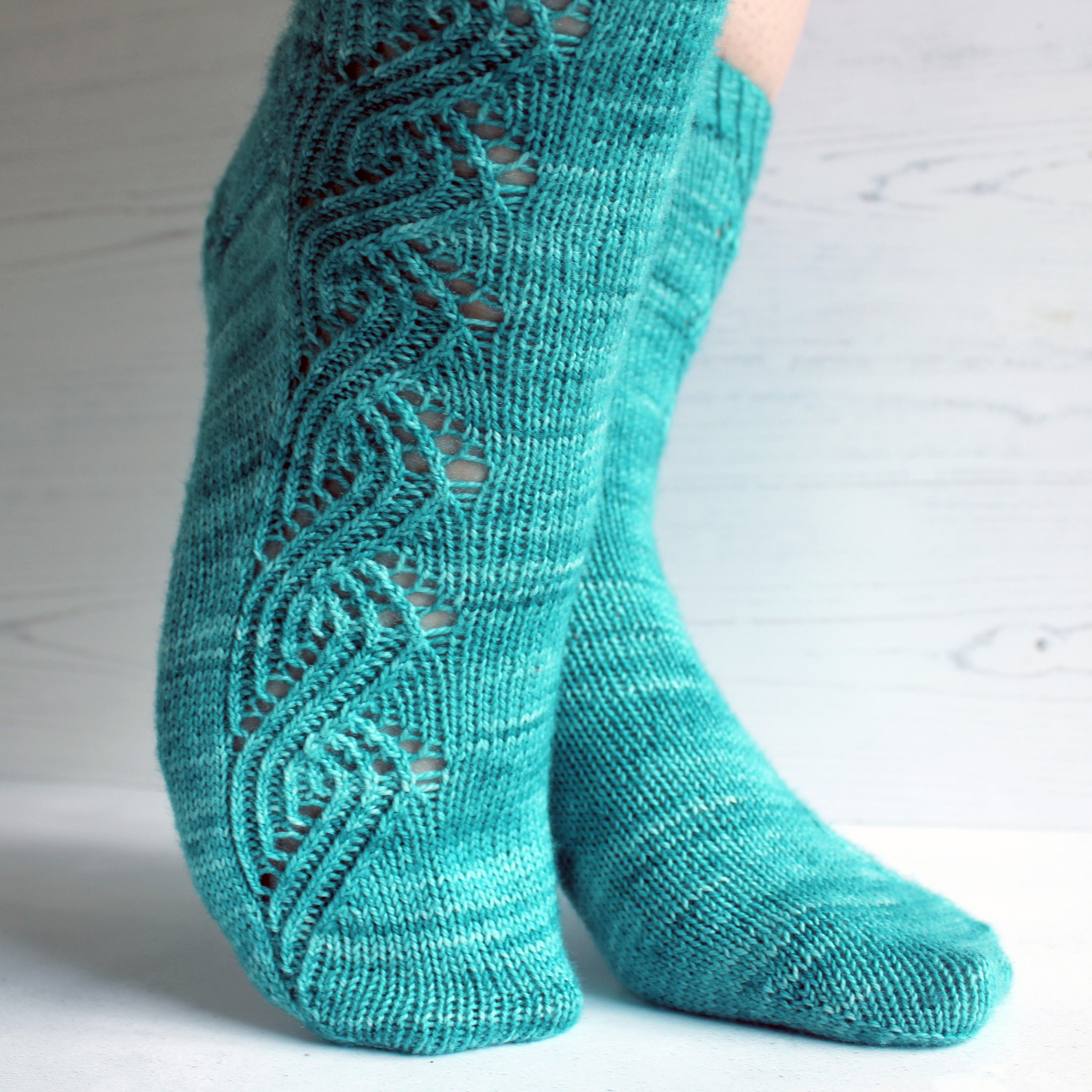 Fiadhta - Textured Lace Sock Knitting Pattern - Etsy