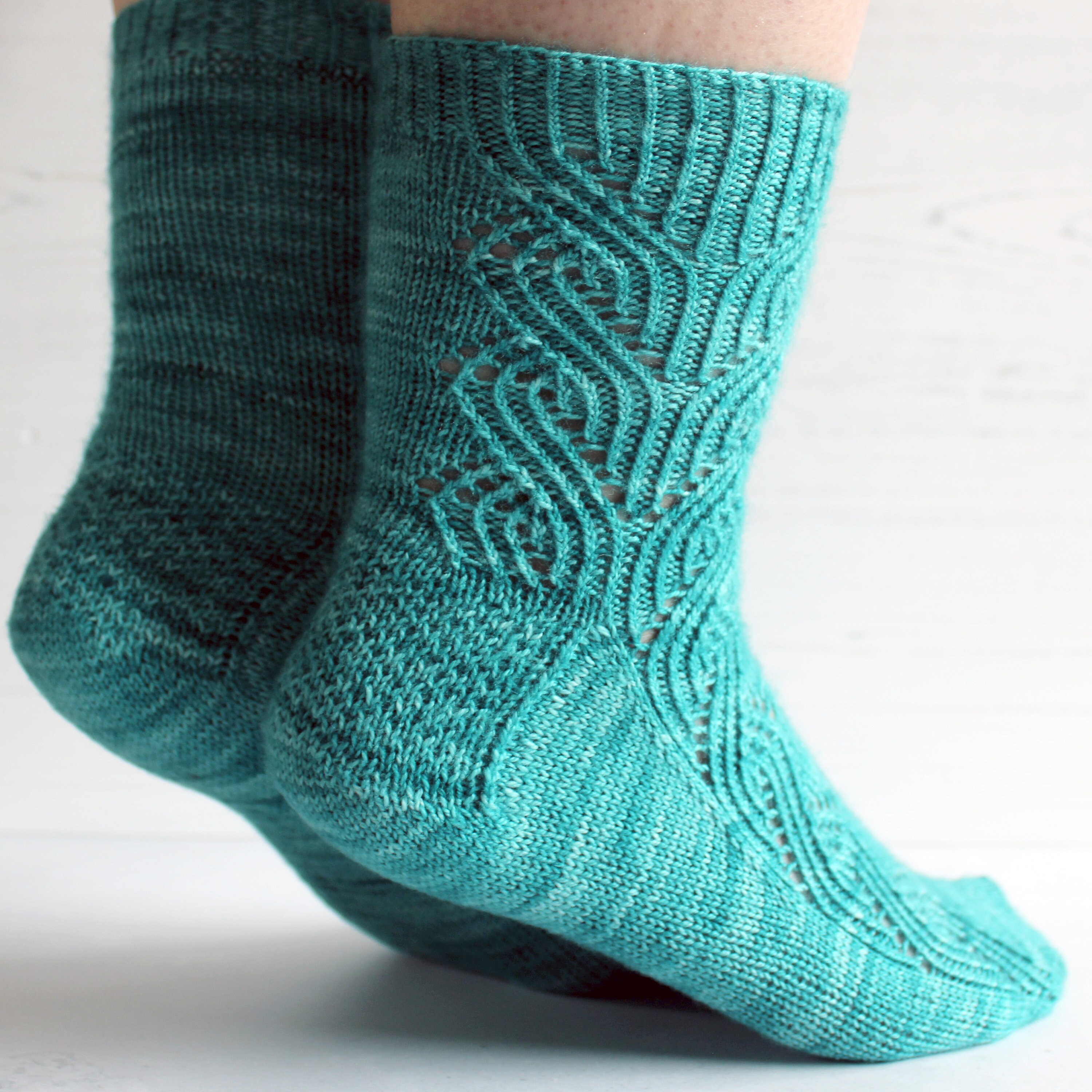 Fiadhta - Textured Lace Sock Knitting Pattern - Etsy