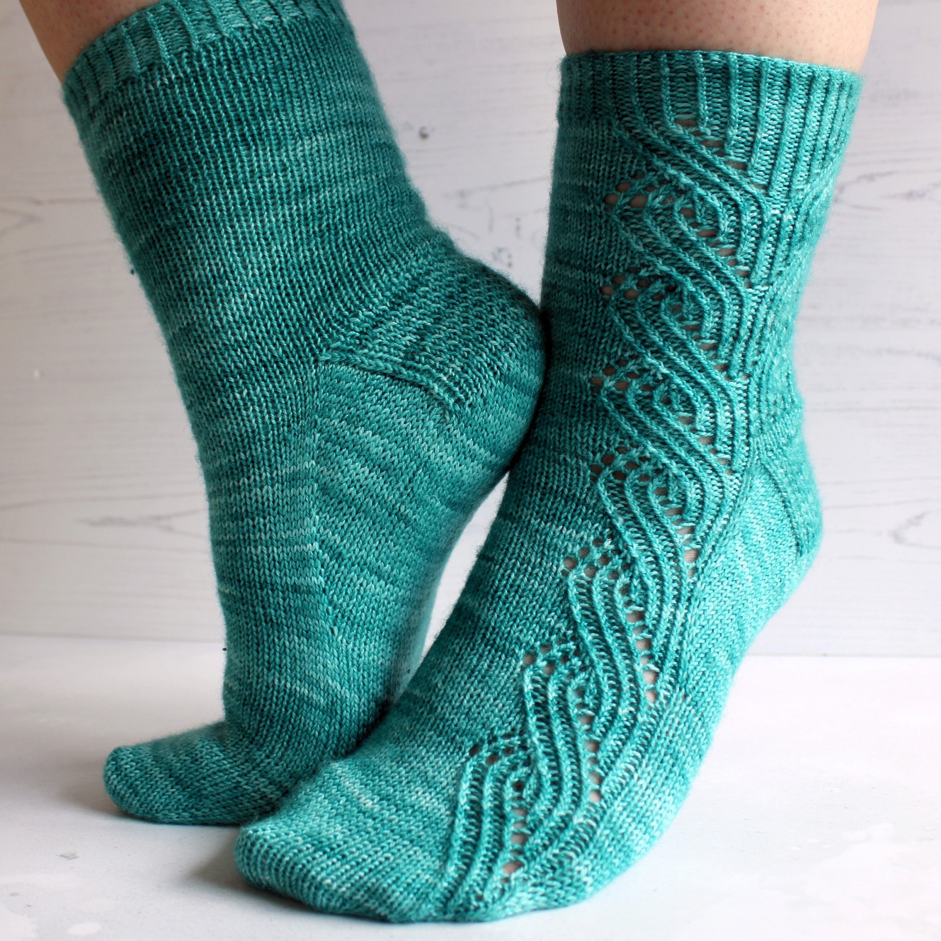 Fiadhta Textured Lace Sock Knitting Pattern - Etsy