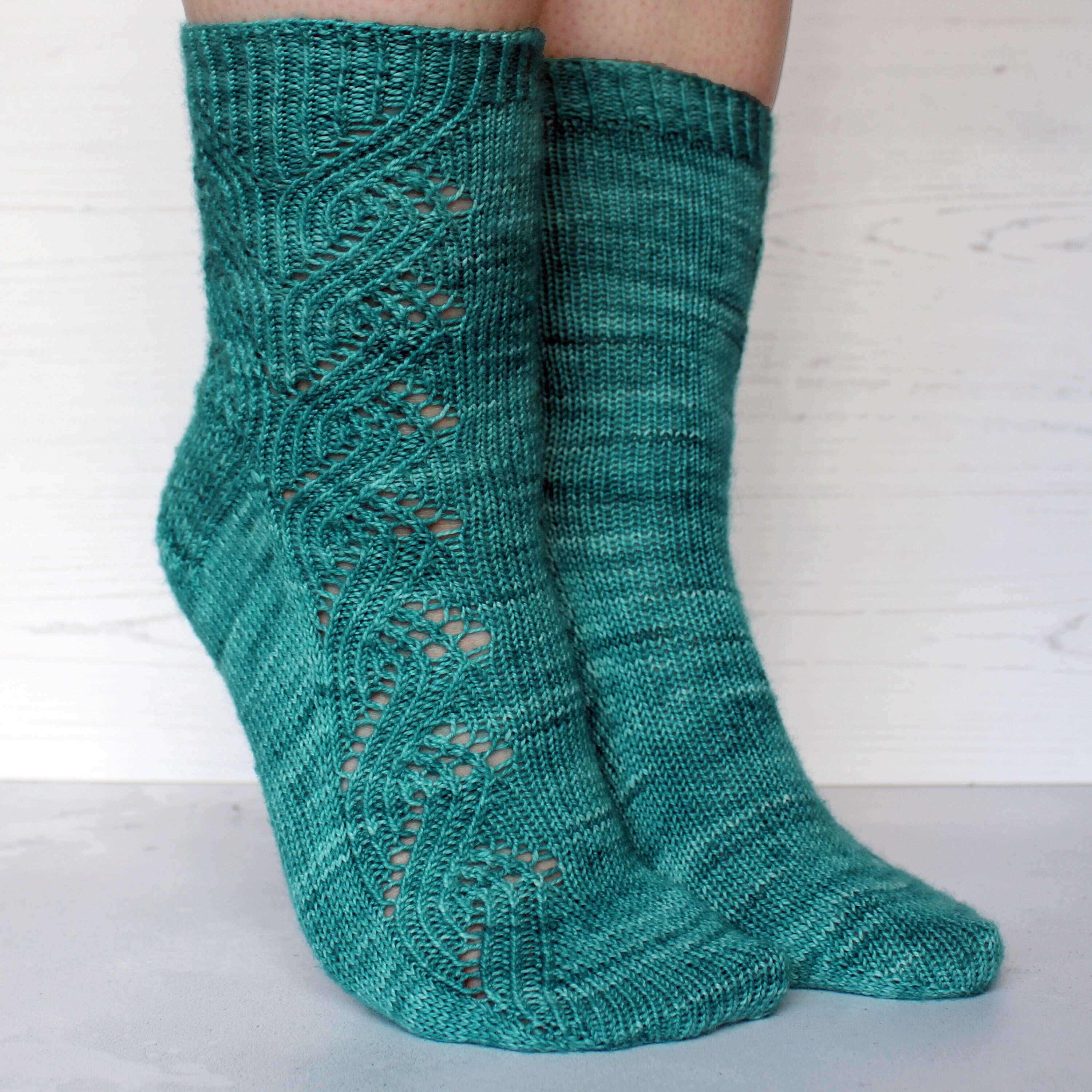 Fiadhta - Textured Lace Sock Knitting Pattern - Etsy