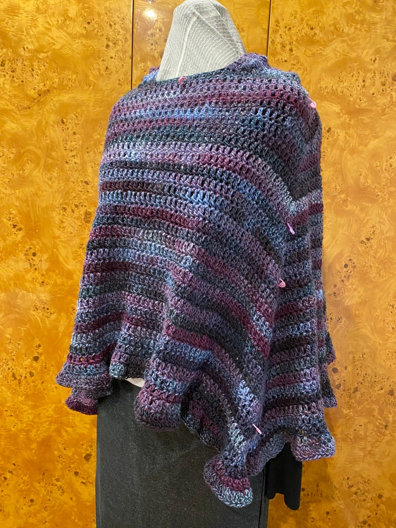Hooded Poncho/cape: Easy Beginner Crochet Pattern & Photo Tutorial ...