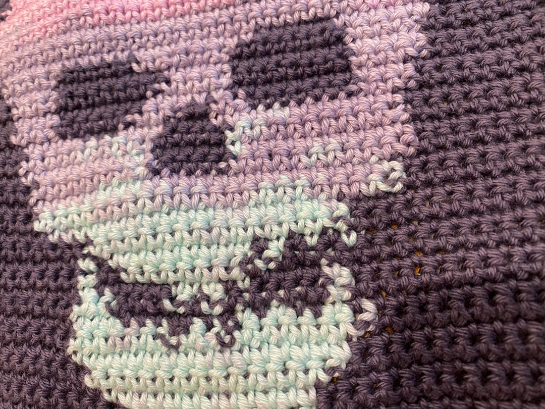 How to Crochet a Simple Skull-in-a-square Mosaic Pixel Crochet Pattern ...