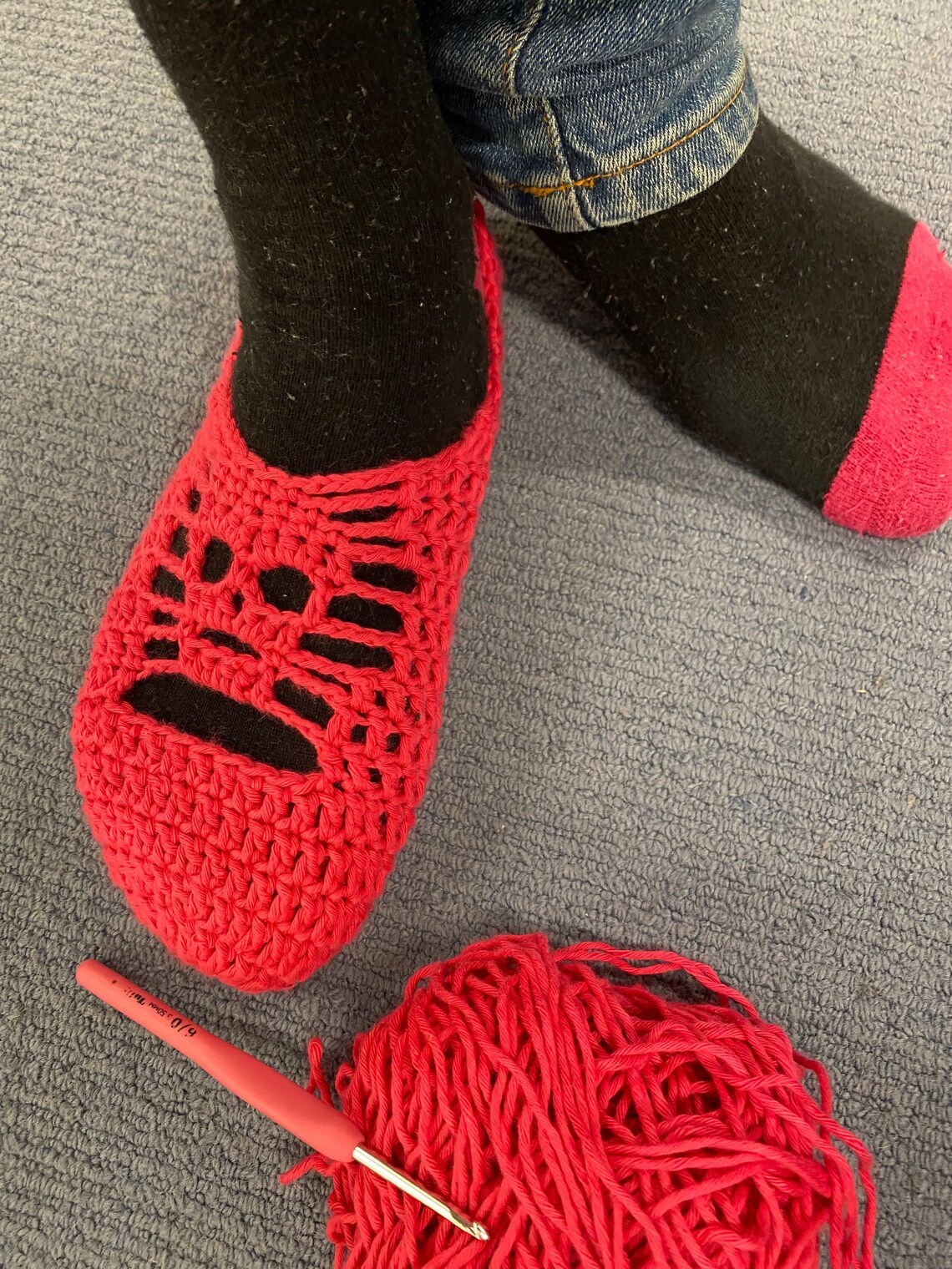 SKULL SLIPPERS Crochet Pattern and Photo Tutorial- Emo/alt/gothic ...