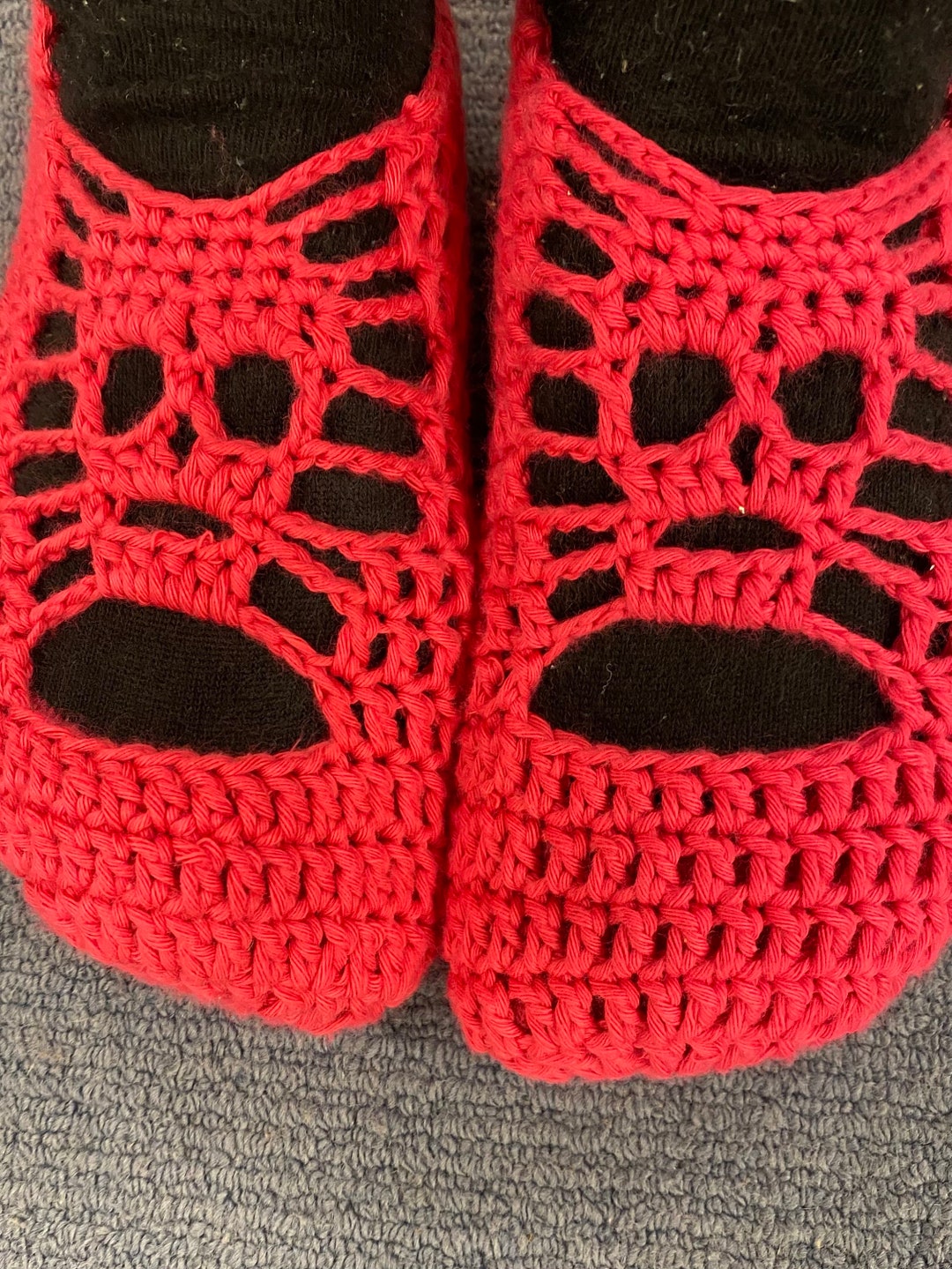 SKULL SLIPPERS Crochet Pattern and Photo Tutorial- Emo/alt/gothic ...