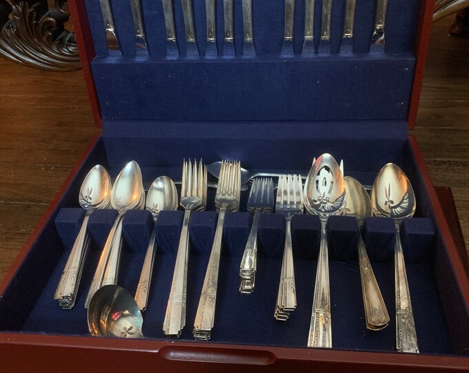 60 Piece Set Prestige Silver Plate Chest With Duratene Silverware ...