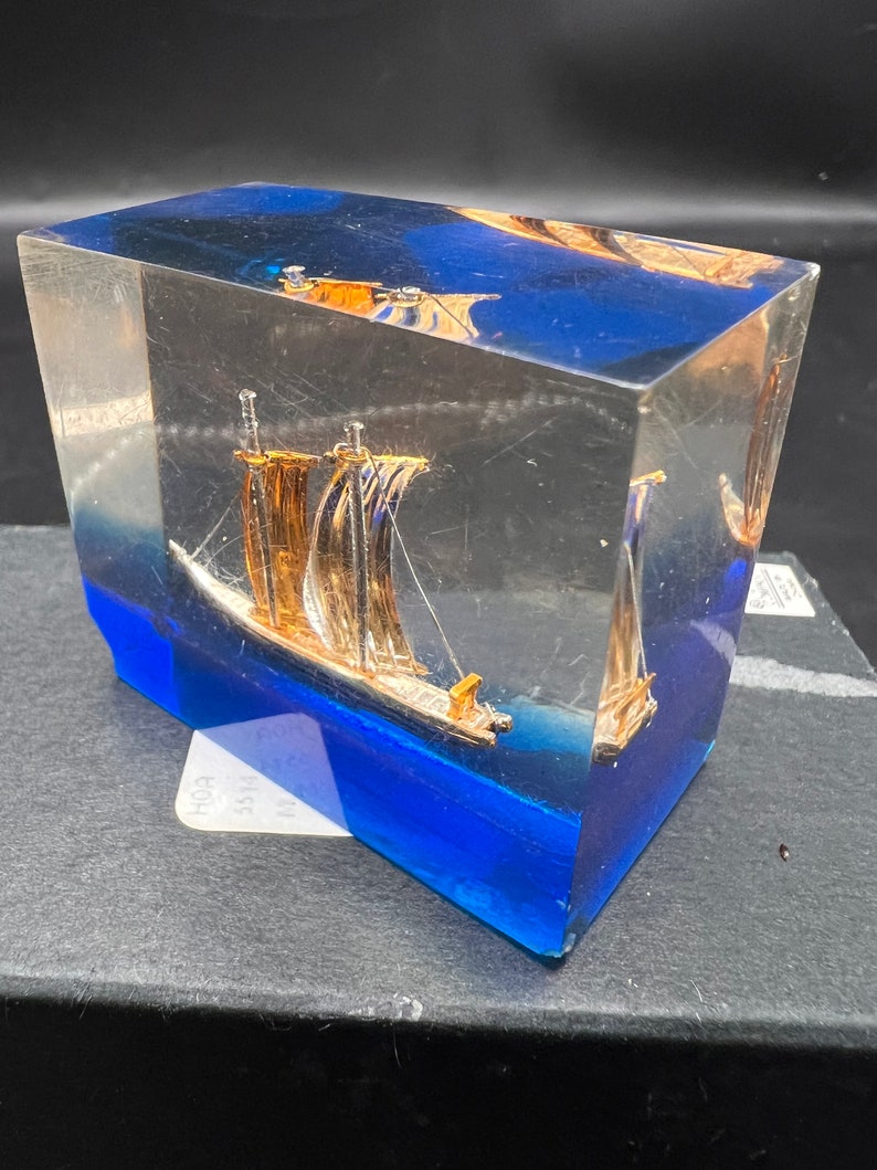 Retro Desktop Sailboat Paper Weight Set of 2 / Vintage Paperweight - Etsy