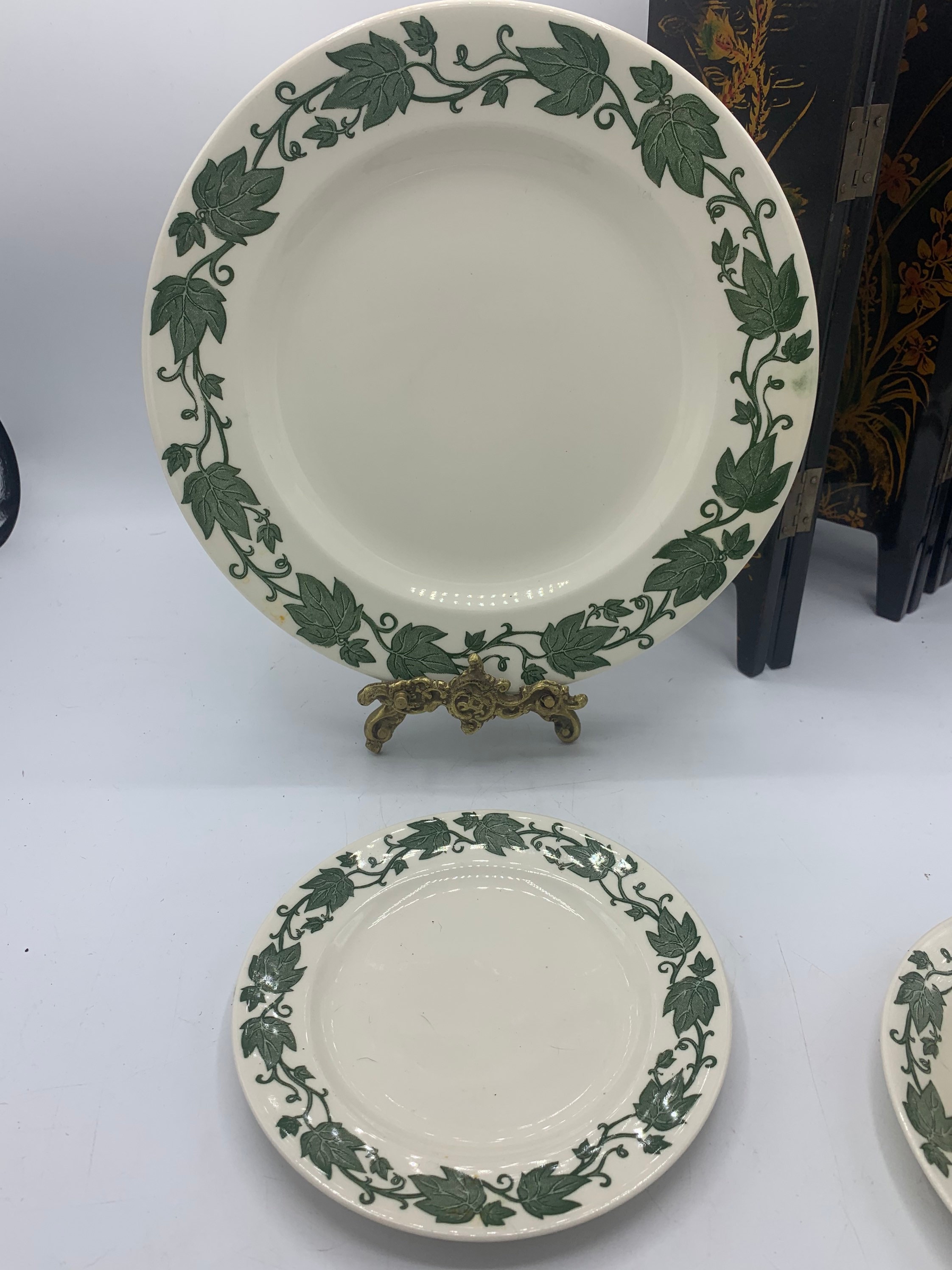 Royal China Ivy Dinnerware Tea Cups and Saucers Royal - Etsy