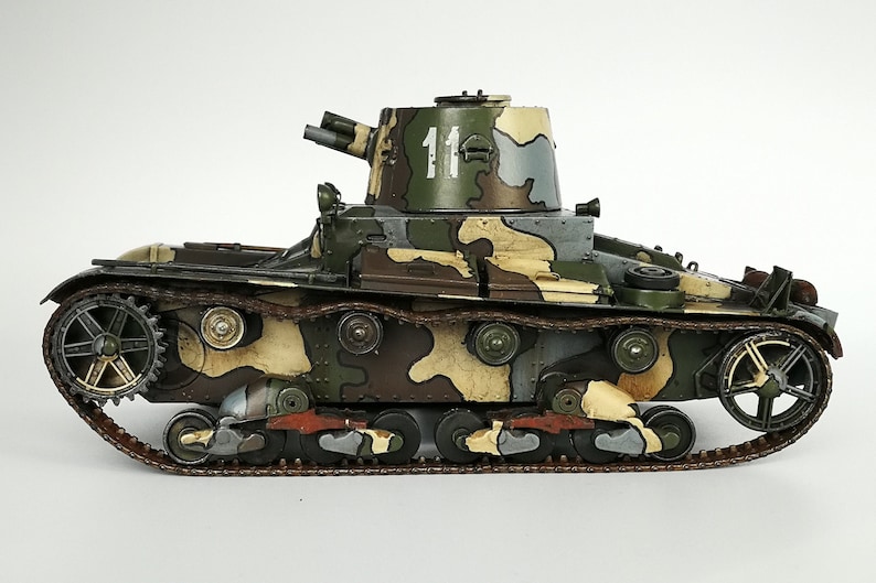 Light Tank Vickers 6 Ton Mk.e Type B in Bulgarian Service. WWII Military Model Series 1:35 Scale ...