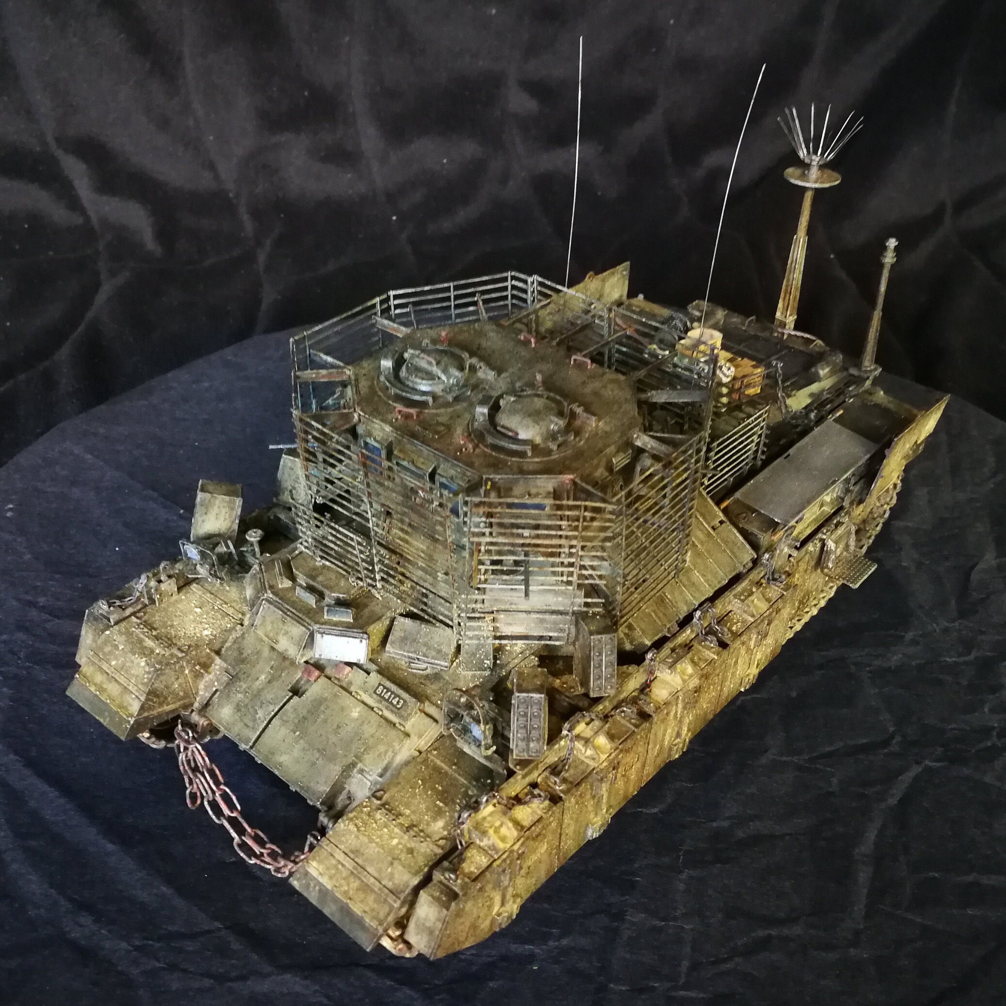 IDF APC Nagmachon doghouse II. Military Model Series 1:35 Scale Fully ...